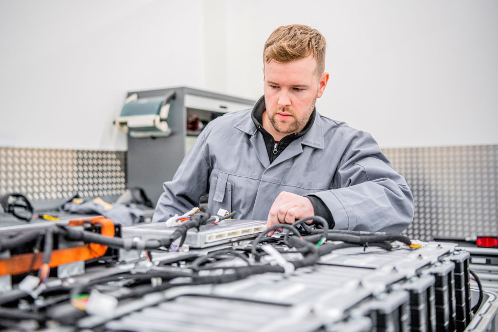 Vehicle logistics & car transportation at Galliker Transport - Galliker ...